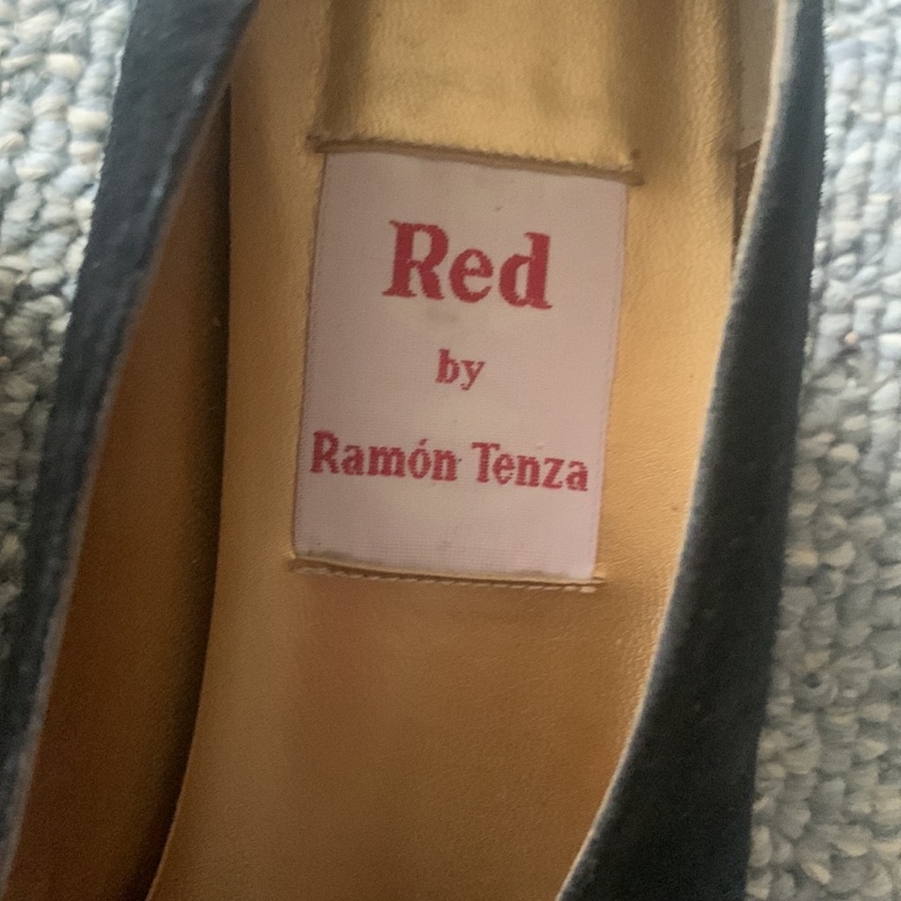 Ramon Tenza Vintage Low Pump With Gold Tigers!!! - Gem